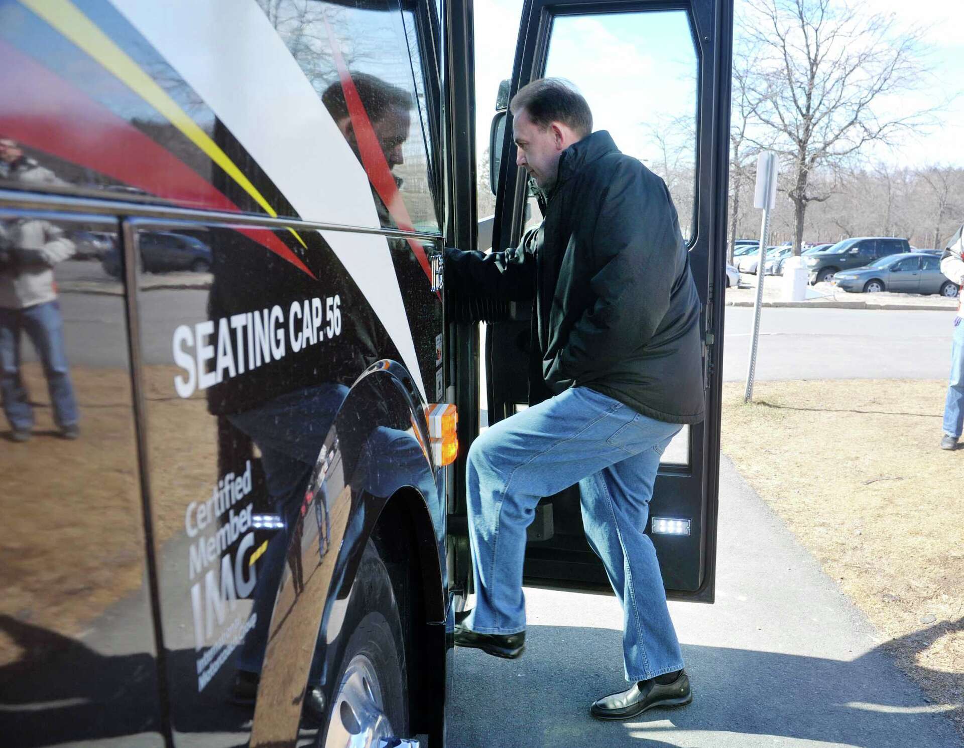 Peter Hooley forms bond with UAlbany basketball great Jamar Wilson
