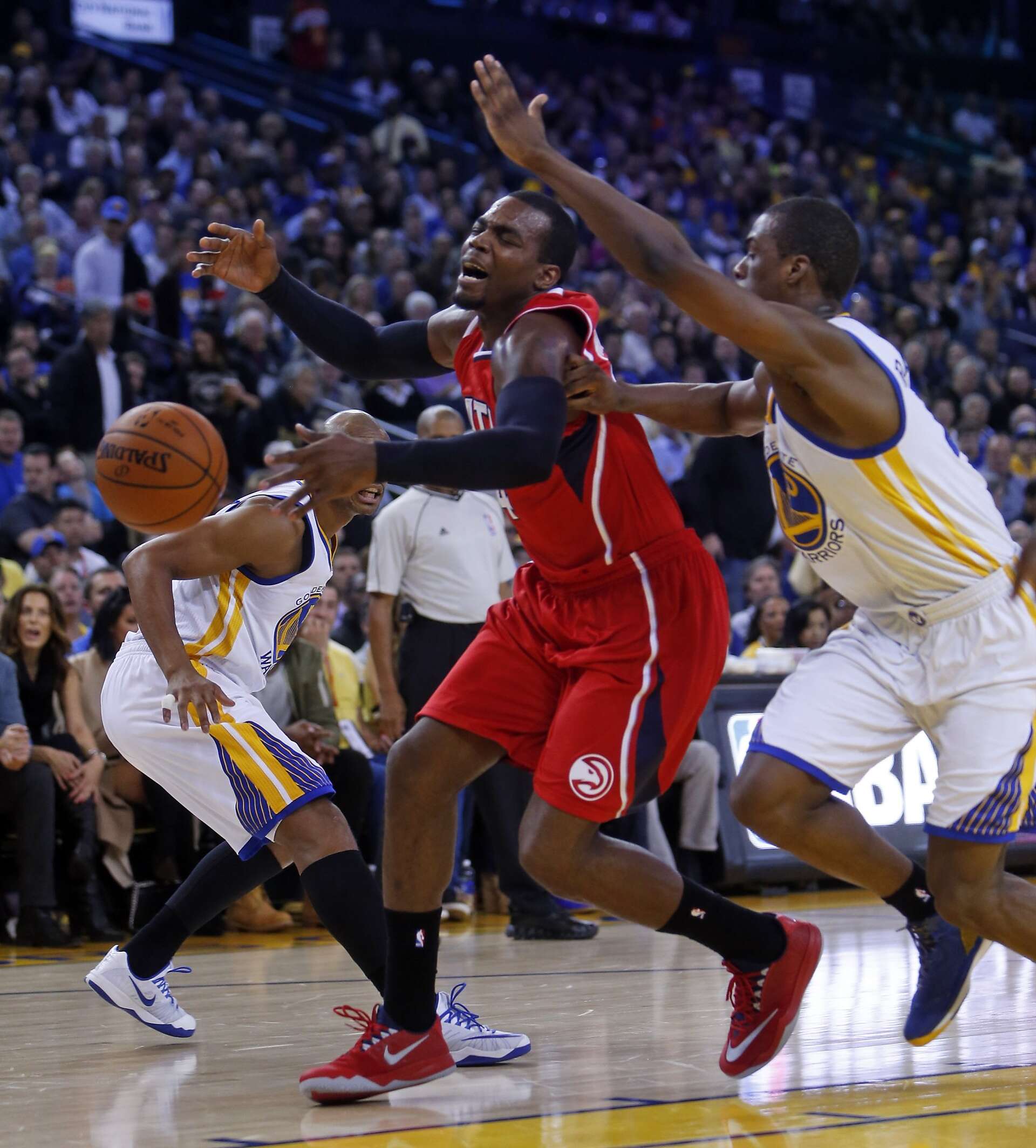Warriors ace test of the best against Hawks
