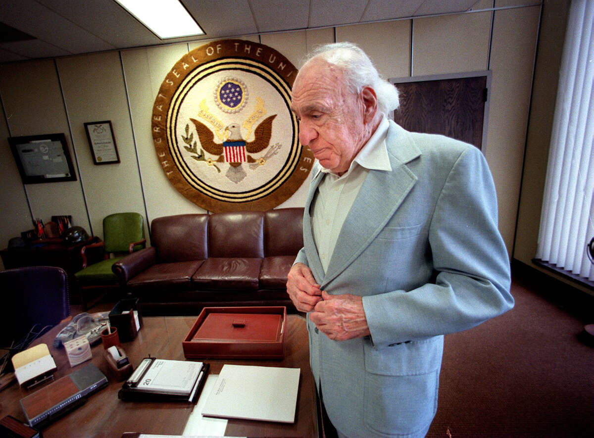 Henry B. Gonzalez: Always the fighter