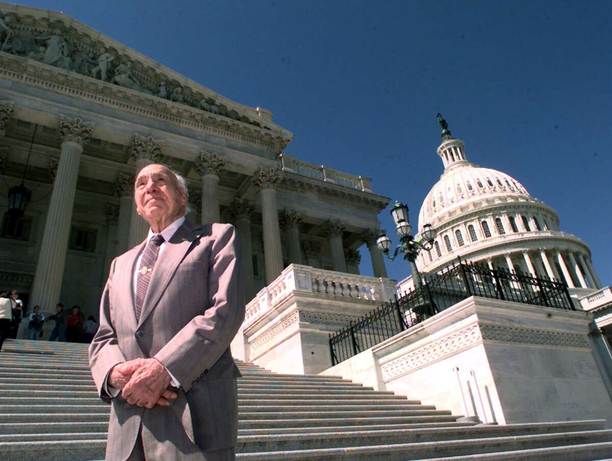 Henry B. Gonzalez: Always the fighter