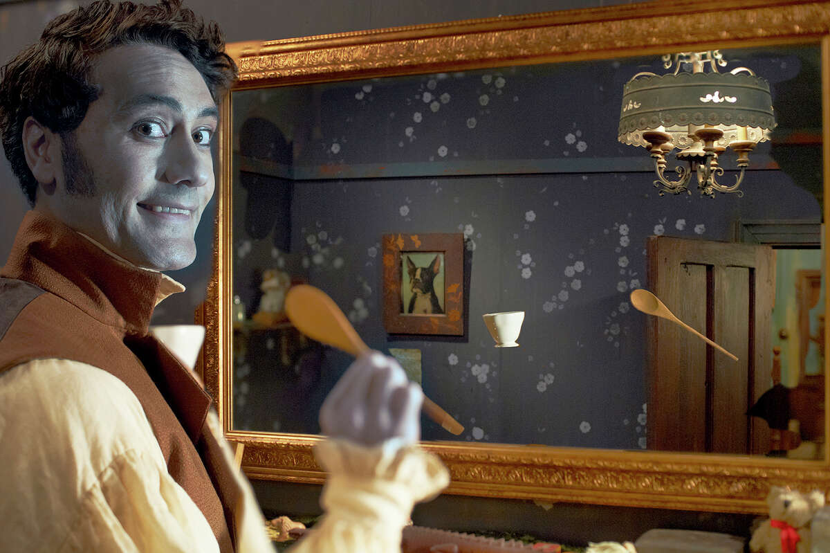 Review Shadows A Very Funny Vampire Satire