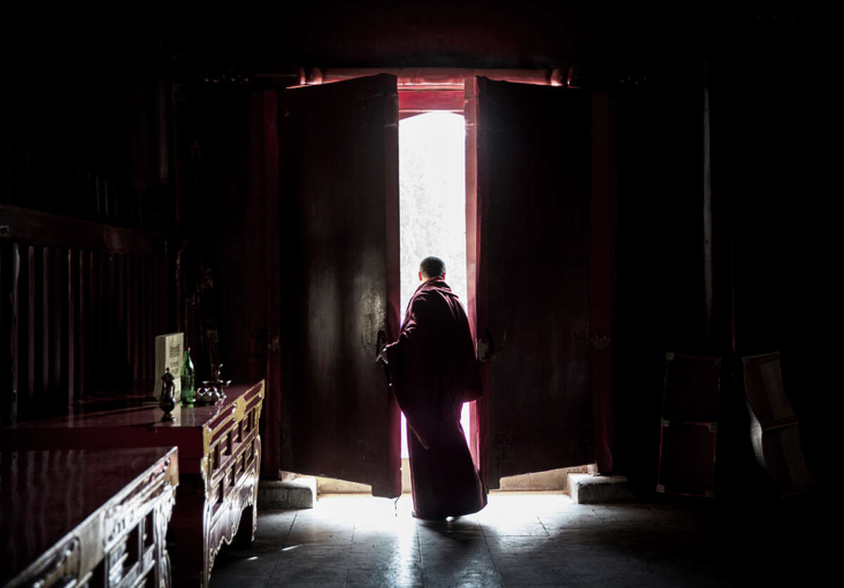 Tibetan 'ghostbusters’ expel evil spirits, ills