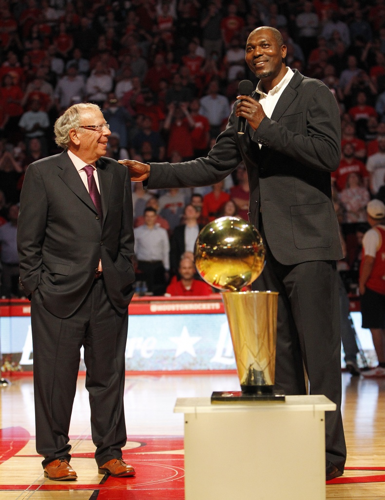 Rockets owner Leslie Alexander pledges $4 million to charity
