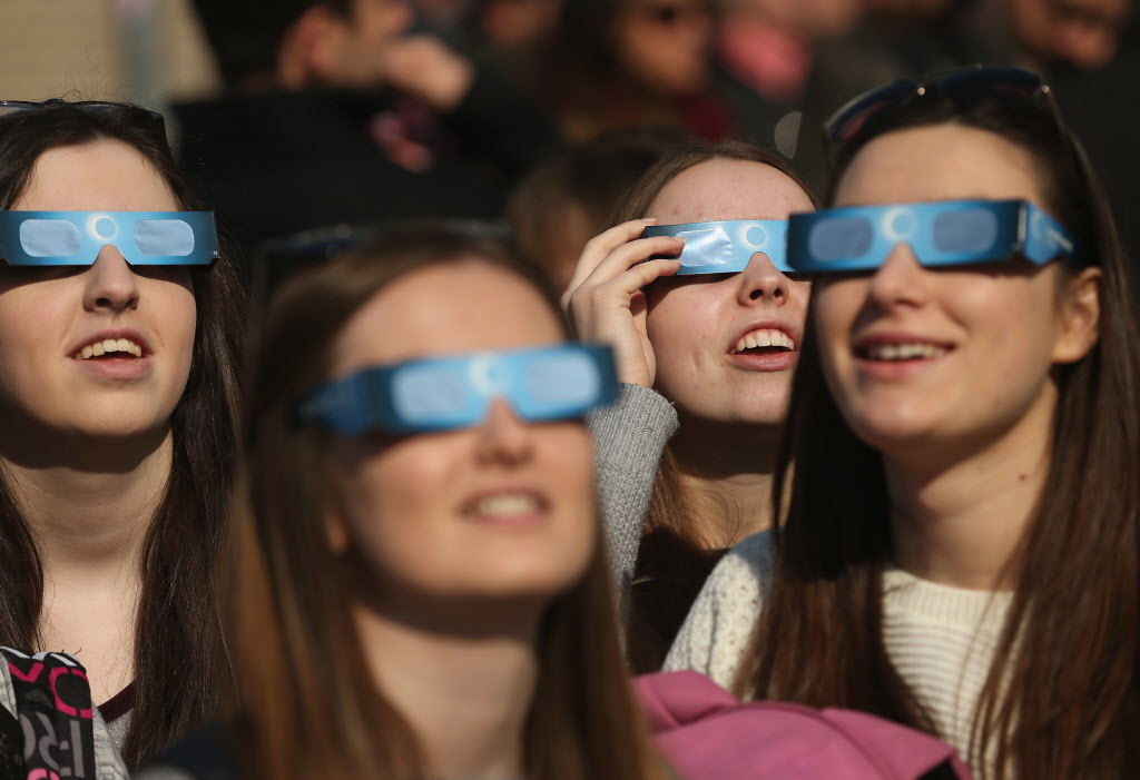 Cannabis fans are freaking out for the eclipse