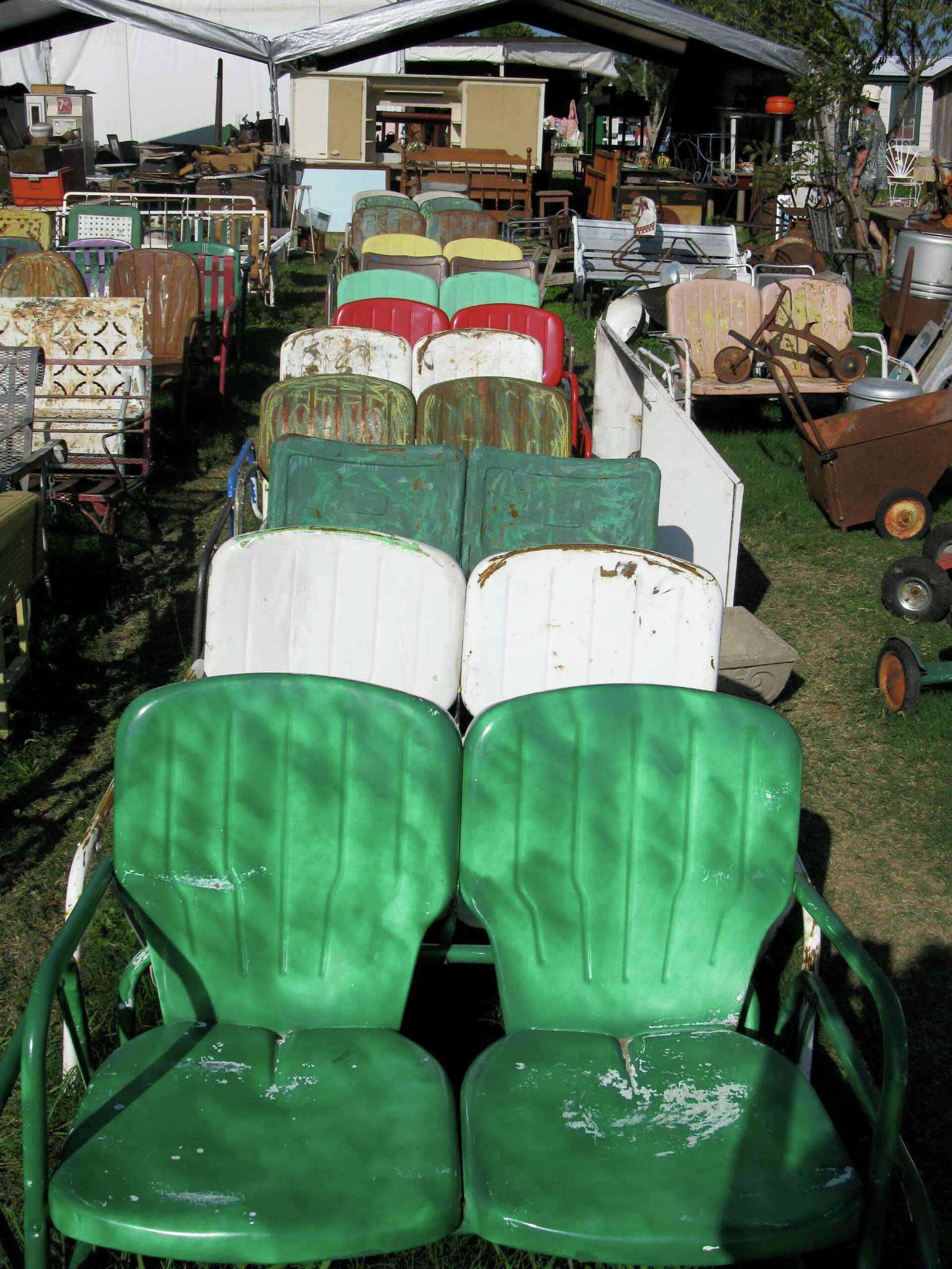 Here's how to shop Round Top and nearby antiques fests