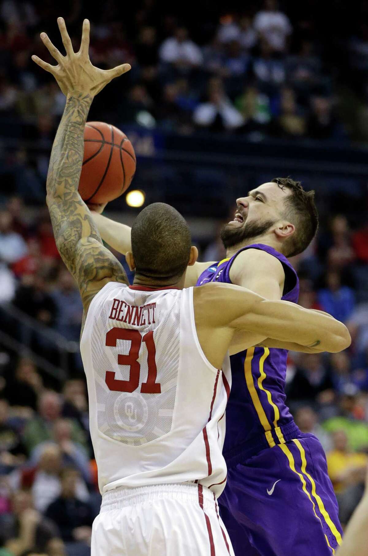 Men give Sooners a battle