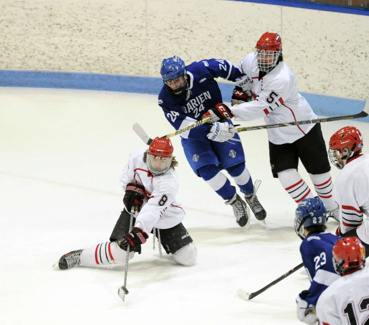 Darien beats Greenwich 1-0 for Divison I hockey championship.