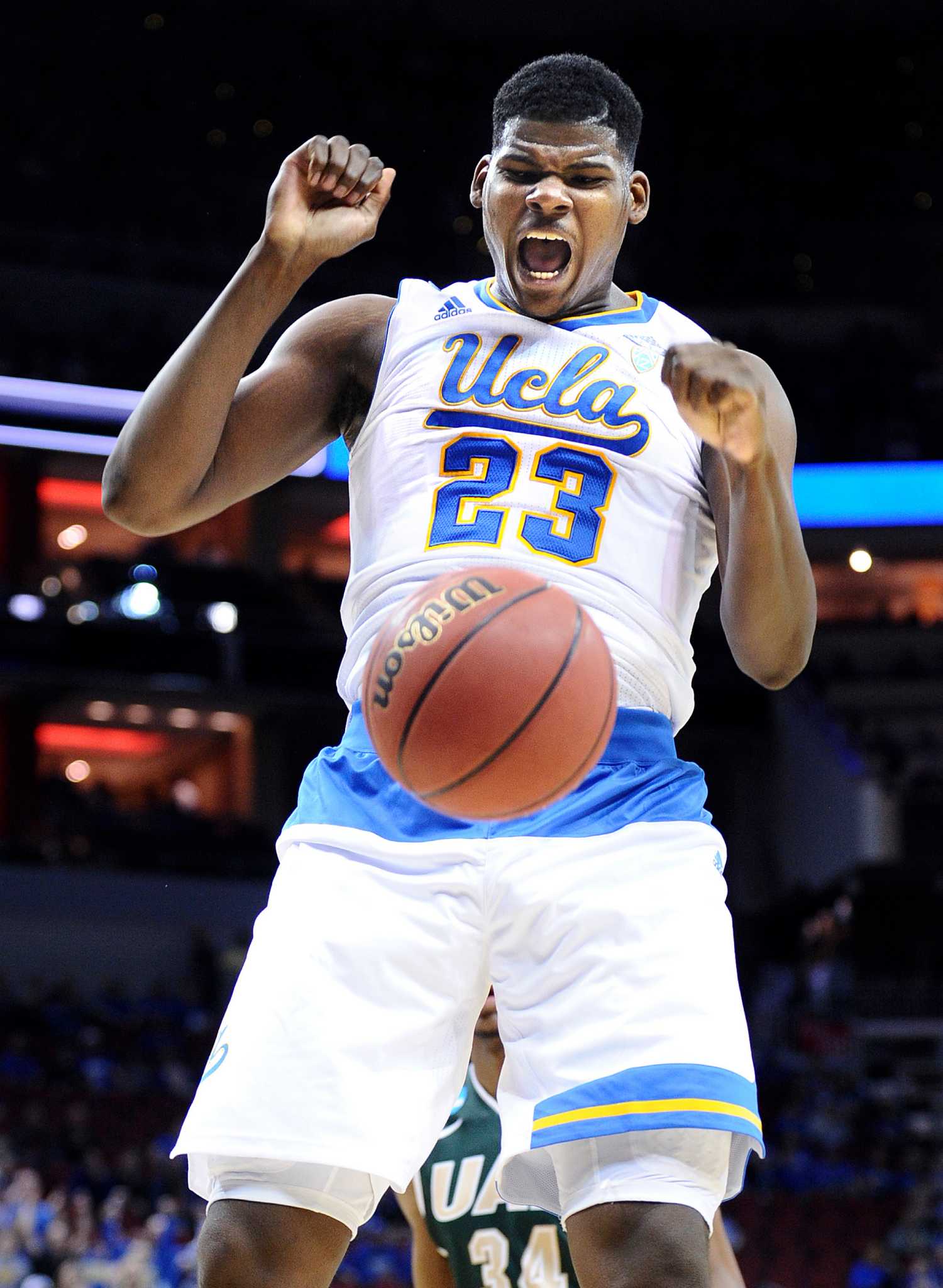 UCLA rides recent hot streak all the way to Sweet 16 at NRG Stadium