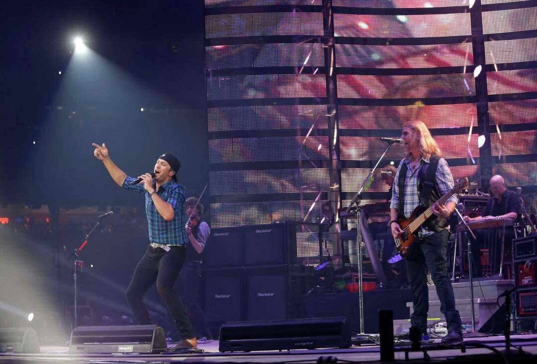 Final act: Luke Bryan sends RodeoHouston off in style