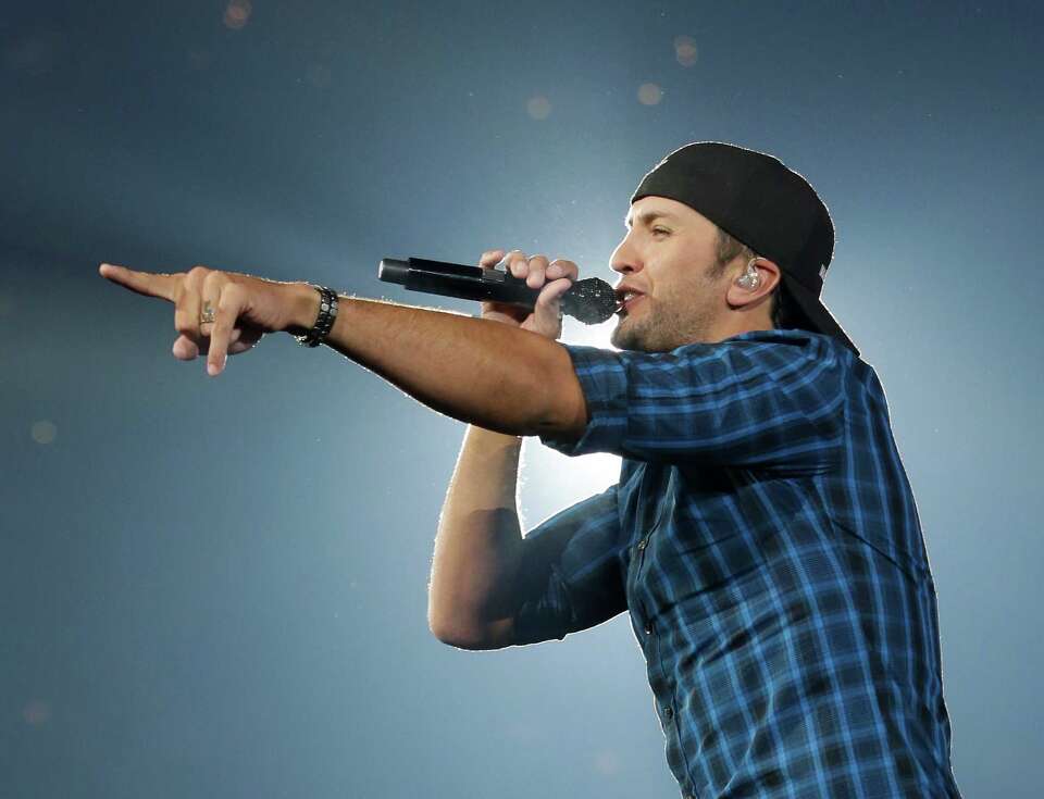 Final act: Luke Bryan sends RodeoHouston off in style