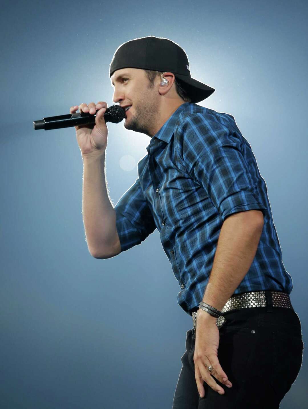 Final act: Luke Bryan sends RodeoHouston off in style