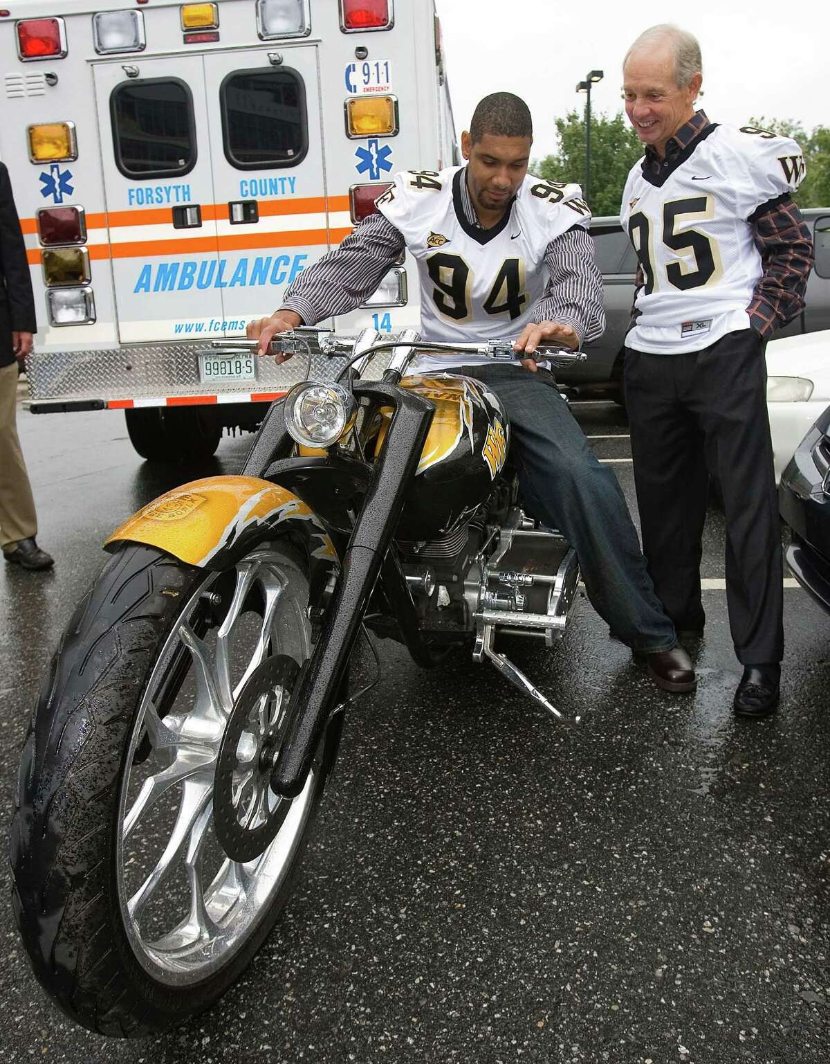 GQ disses Tim Duncan’s daddy jeans