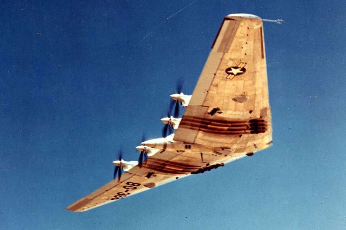 Boeing patents strange-looking plane that could fly for years