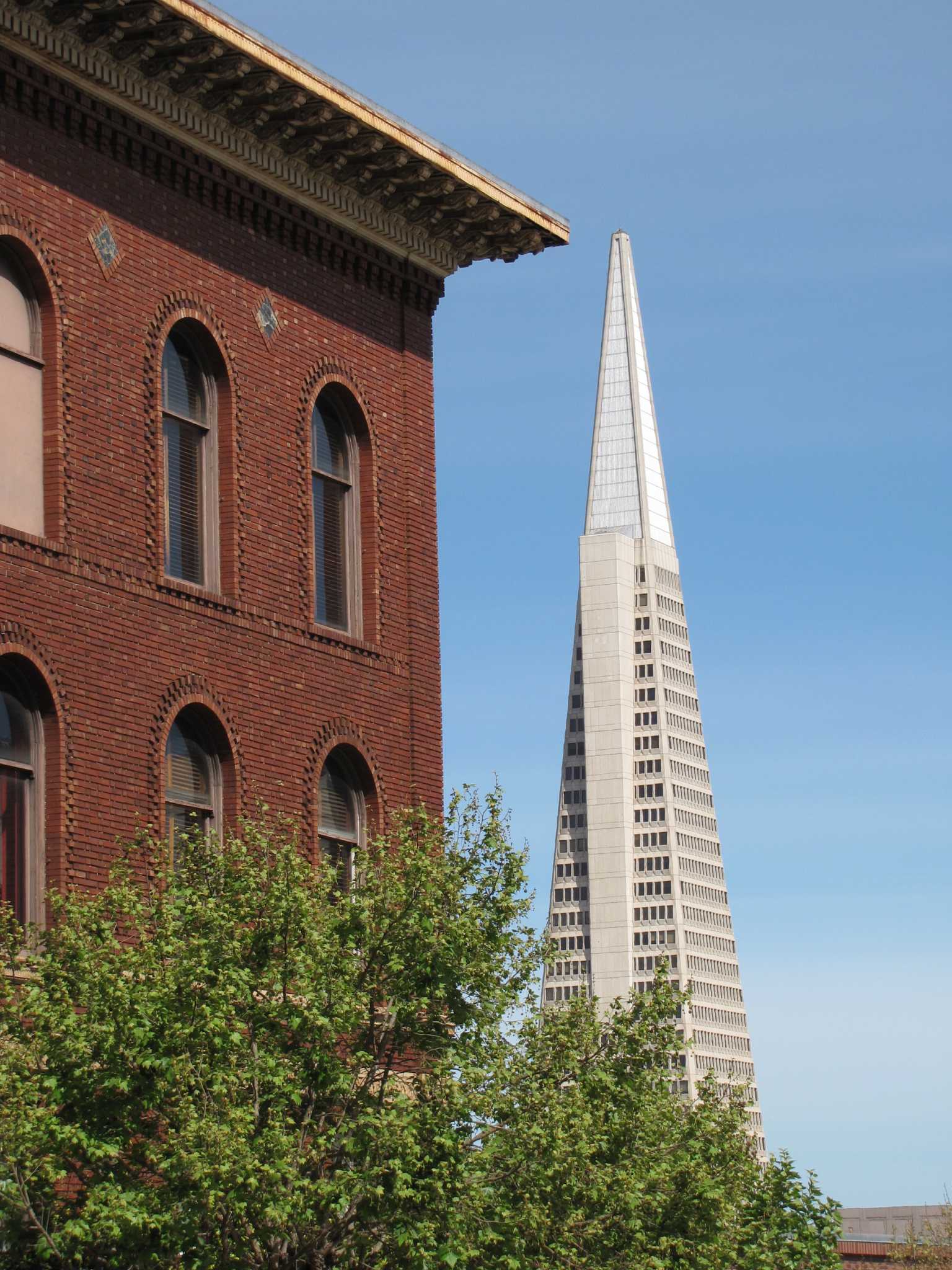 A Nob Hill club with no need to put on airs