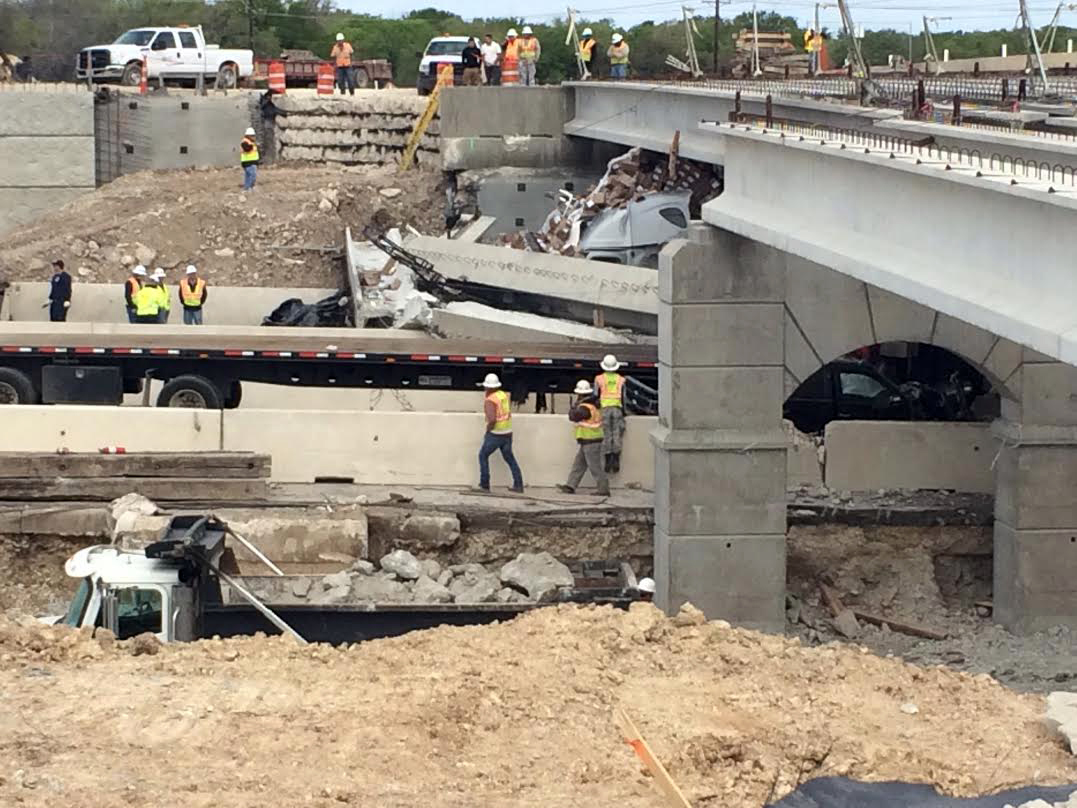 Tractor-trailer plows into Texas interstate bridge, 1 killed