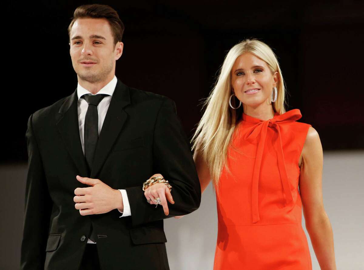 Chronicle crowns 2015 Best Dressed honorees