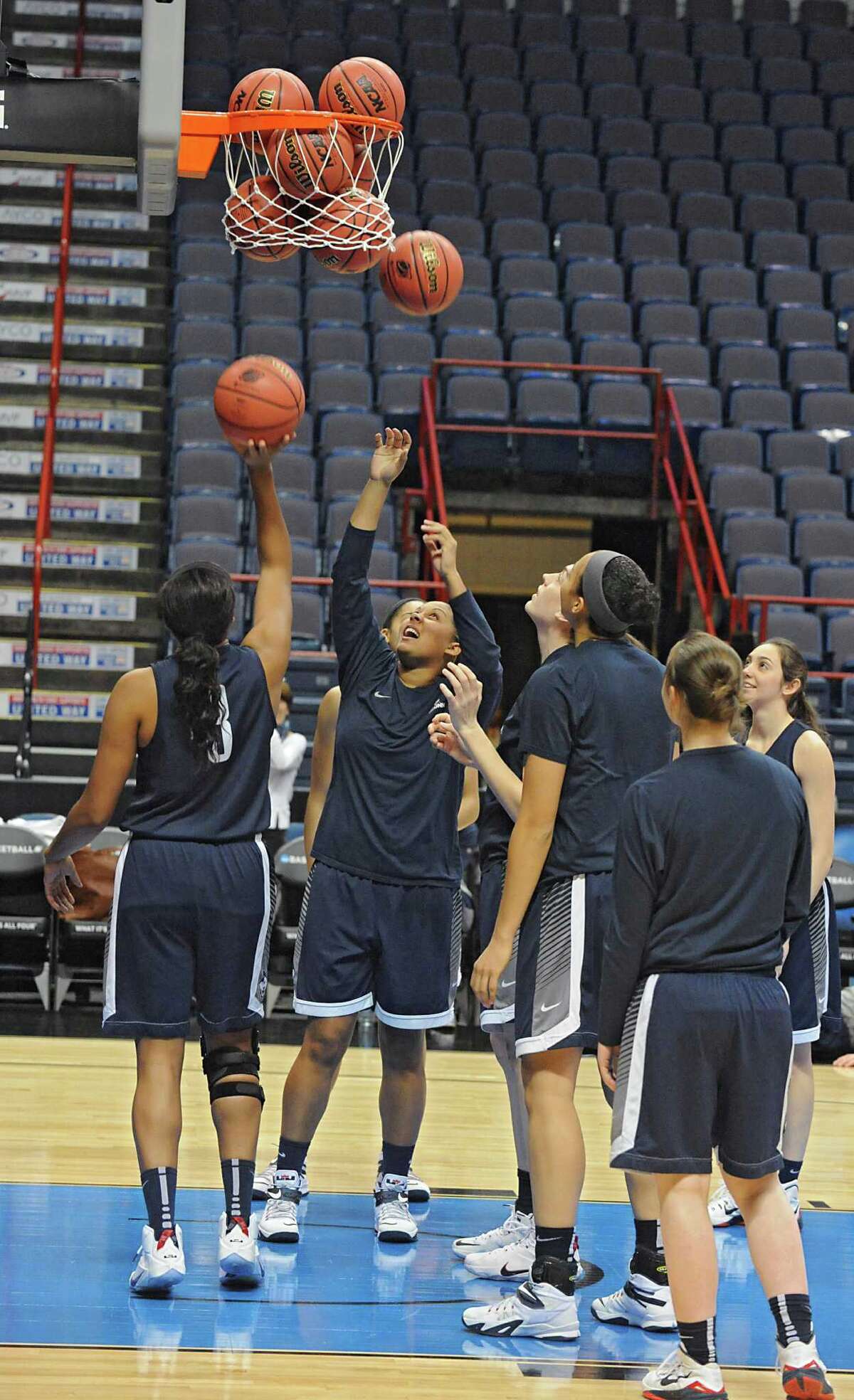 Dayton Louisville Set For Ncaa Tournament Matchup