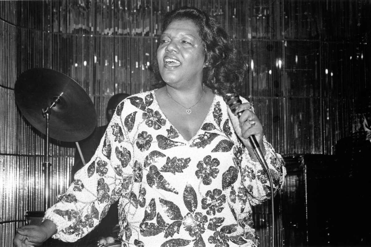 Houston singer Jewel Brown revives her career at age 77 ...