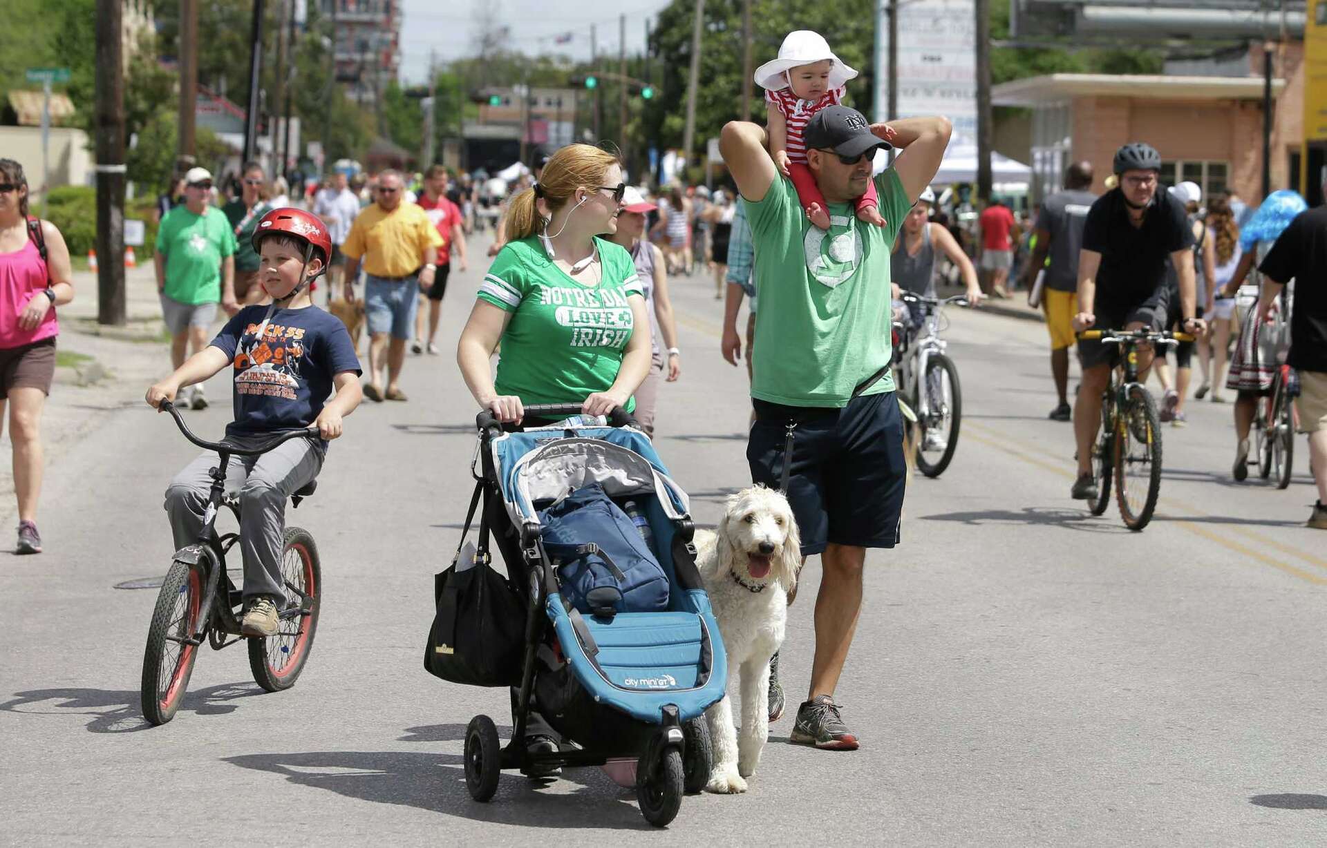 Crowds take over Westheimer as Sunday Streets returns to Houston