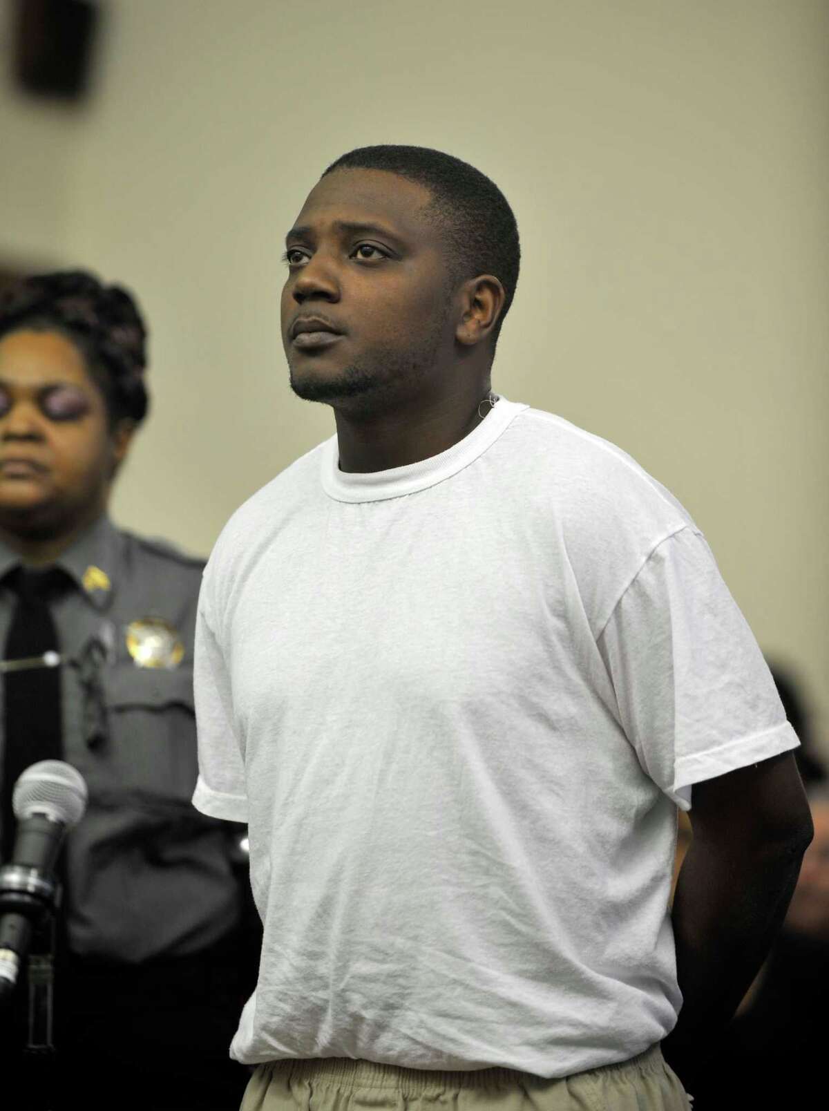 Suspect in trench slaying arraigned on murder charge
