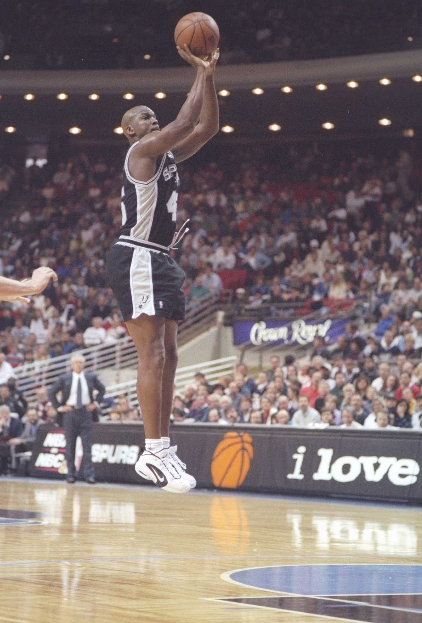 Former Spur caught up in college basketball bribery, corruption scandal