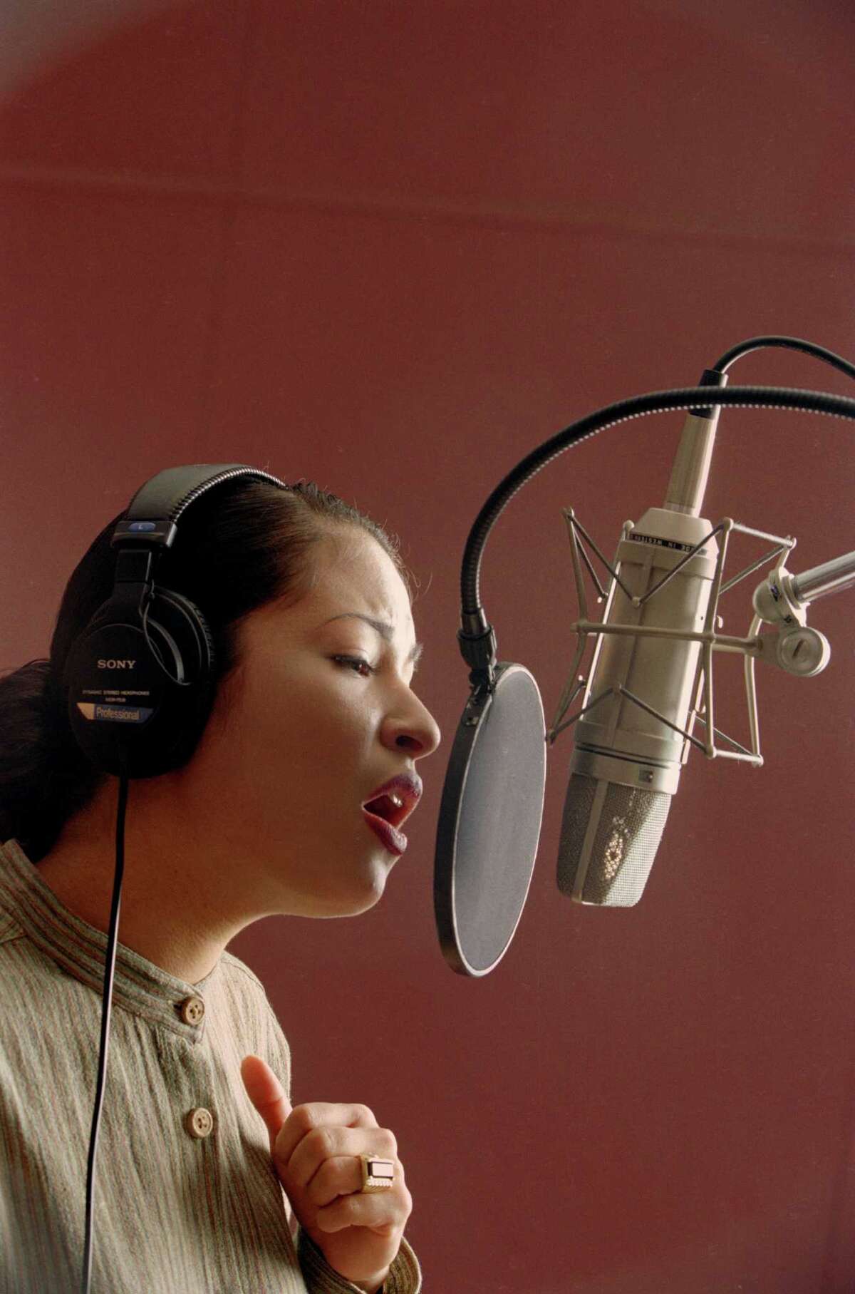 Selena's influence still strong 20 years later