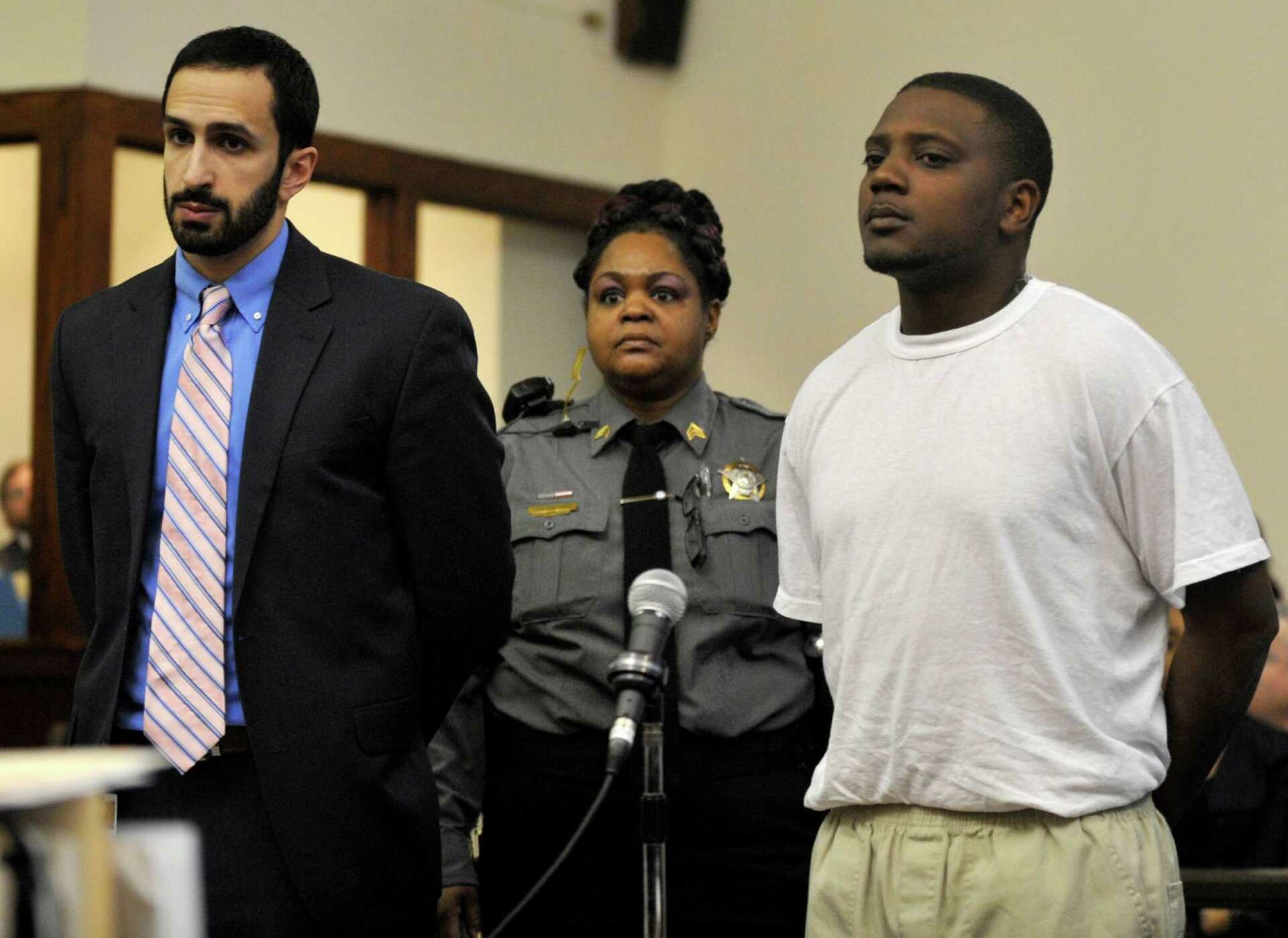Suspect in trench slaying arraigned on murder charge