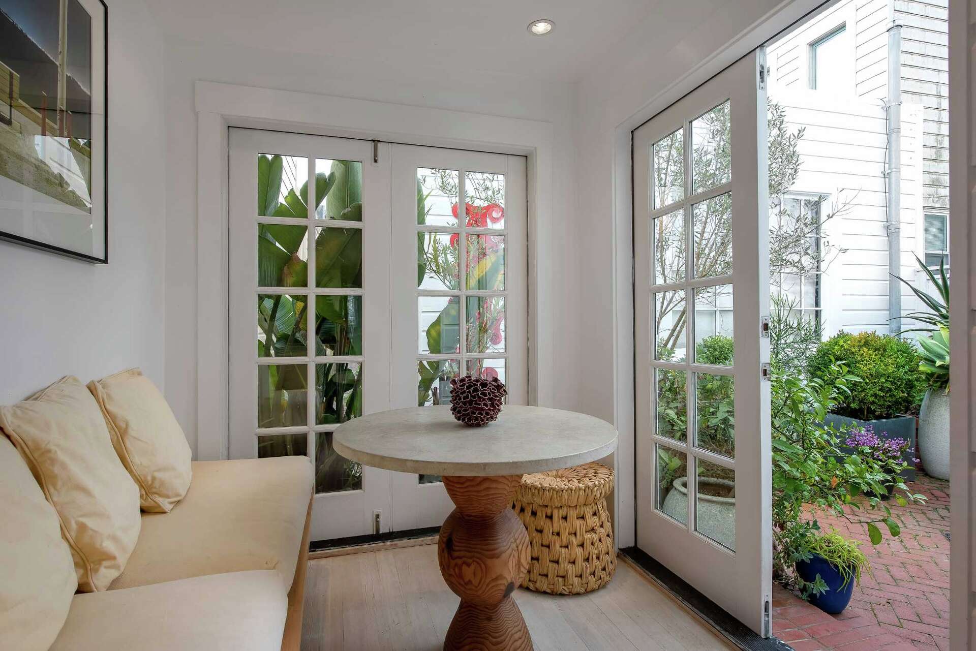 Double-height dining room highlights Excelsior cottage