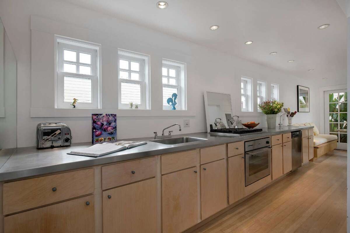 Double-height dining room highlights Excelsior cottage