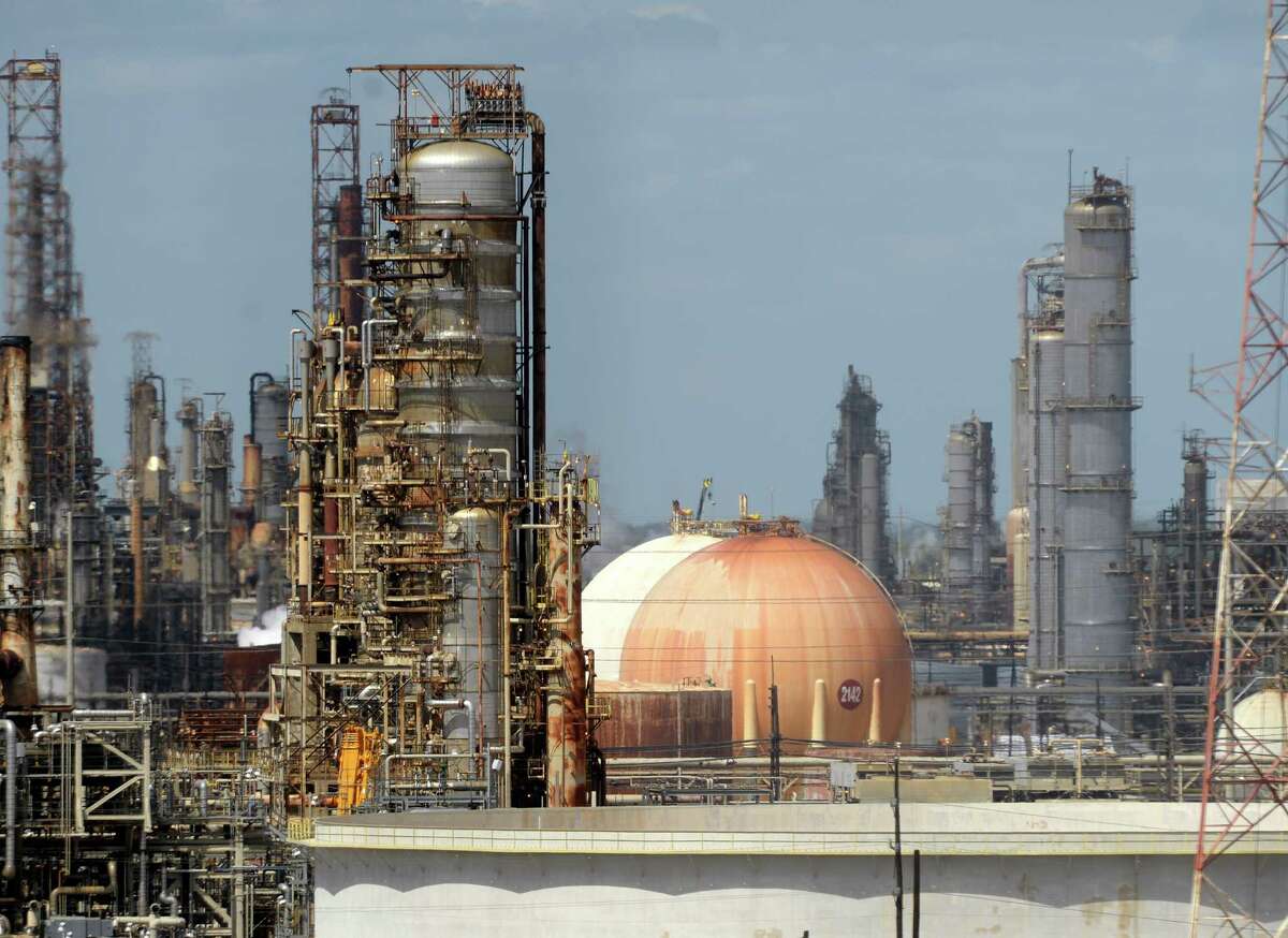 Permits indicate ExxonMobil will expand Beaumont refinery