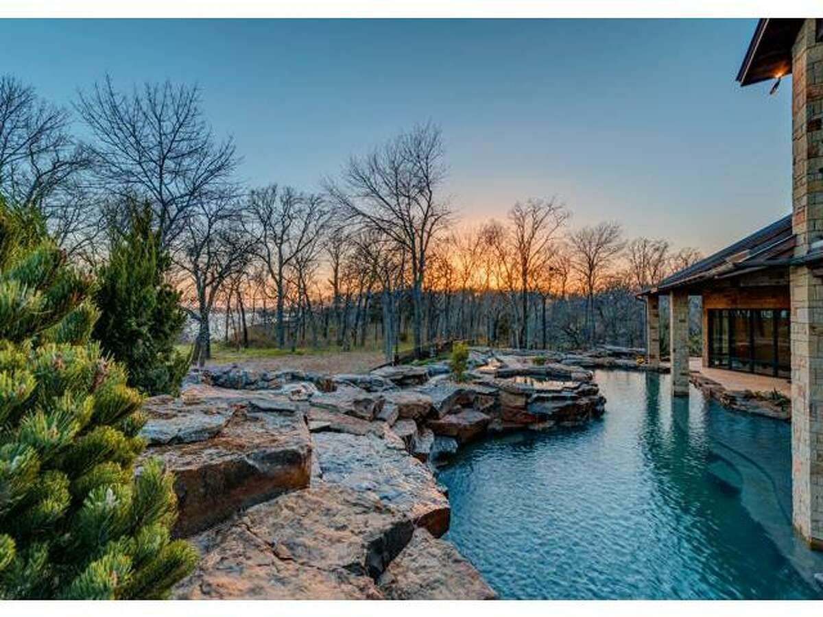 Best swimming pools in Texas & what you need to know before you buy