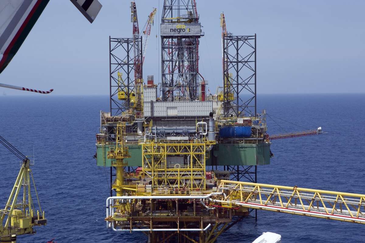 Pemex on the Laurus offshore rig