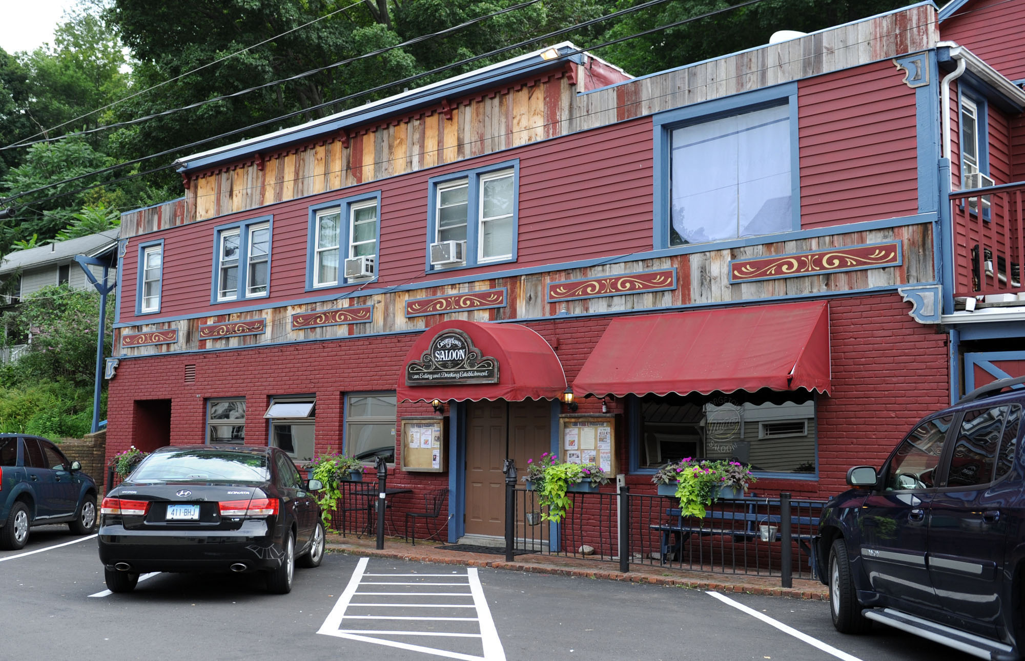 Georgetown Saloon closes - again