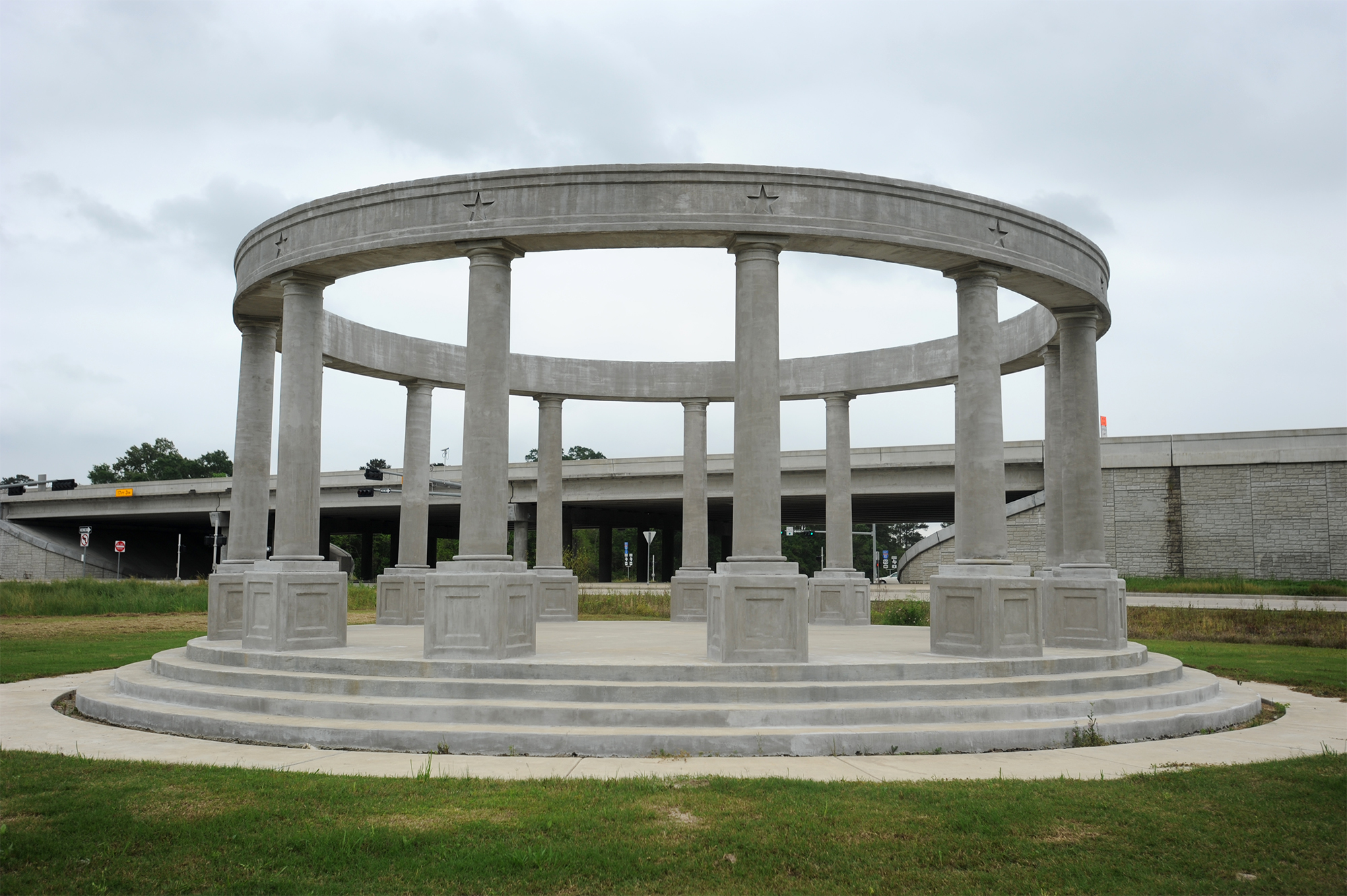 Orange Confederate monument will include 32 rebel flags