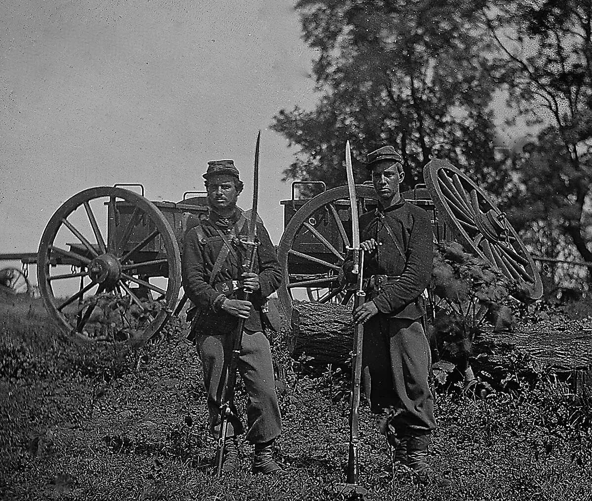 156 years later, rare, eerie photos show life during the Civil War