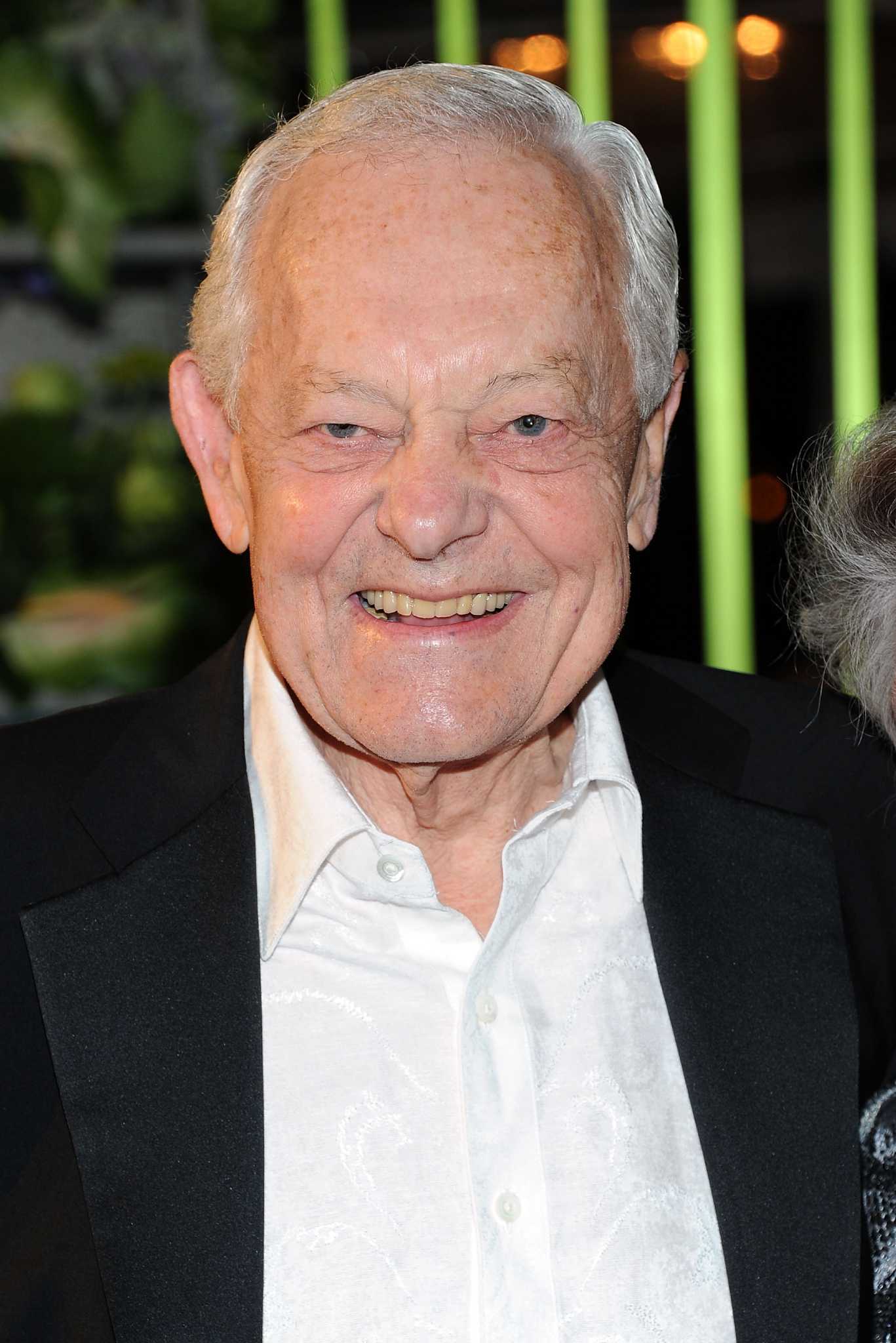 Newsmakers: CBS newsman Bob Schieffer says he's retiring