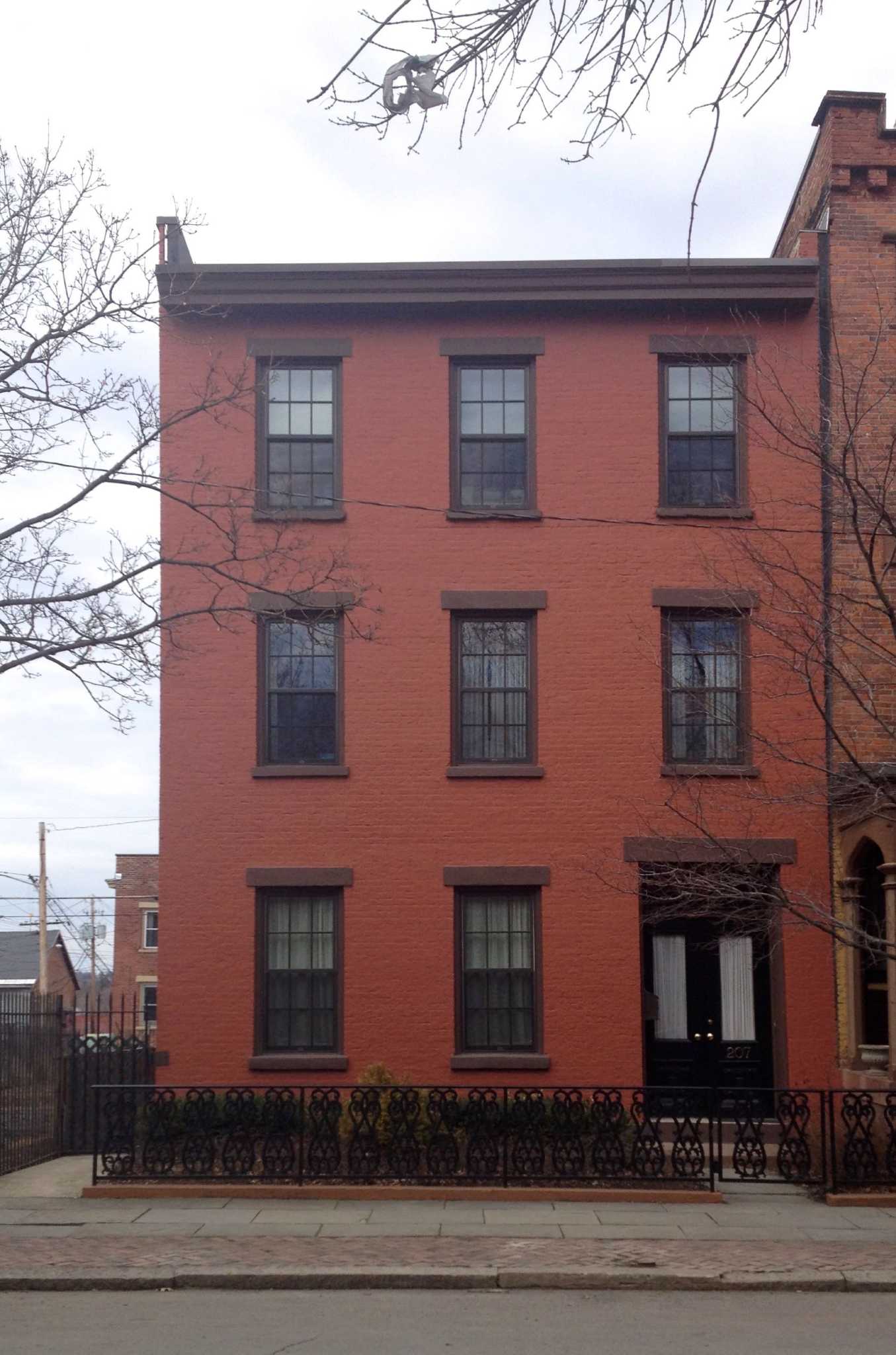 House of the Week: Rowhouse in Troy