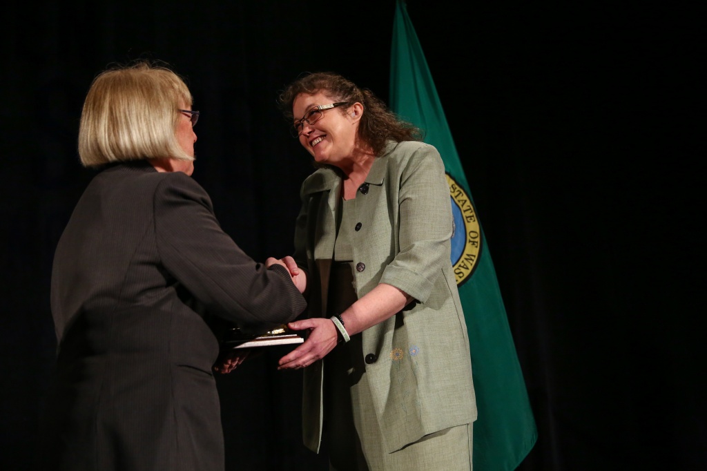 Connelly: Sen. Murray keeps fun in fundraising