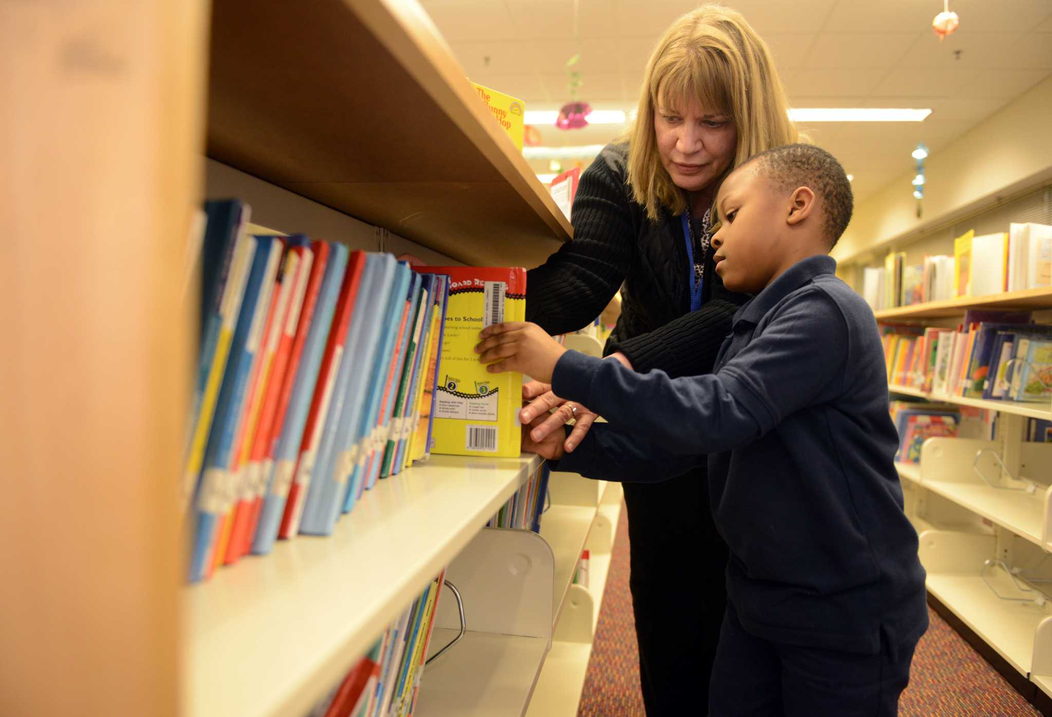 Critics pan 'public' library for Tisdale School