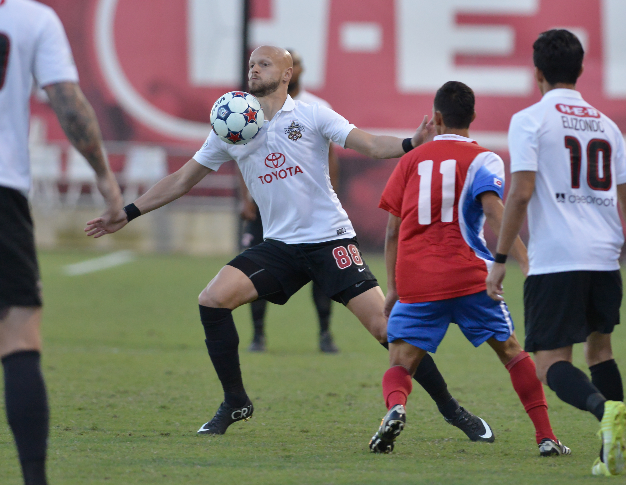 Video of Scorpion’s 65-yard goal goes viral