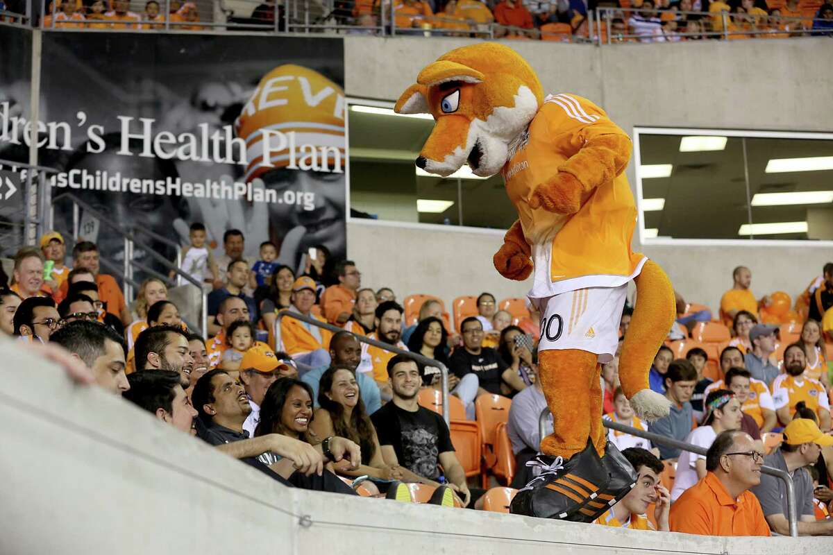 Dynamo unleash offense with 3-0 win over Impact