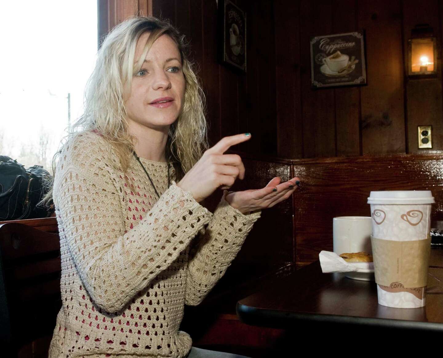 Danbury-area group creates new outlet for deaf community