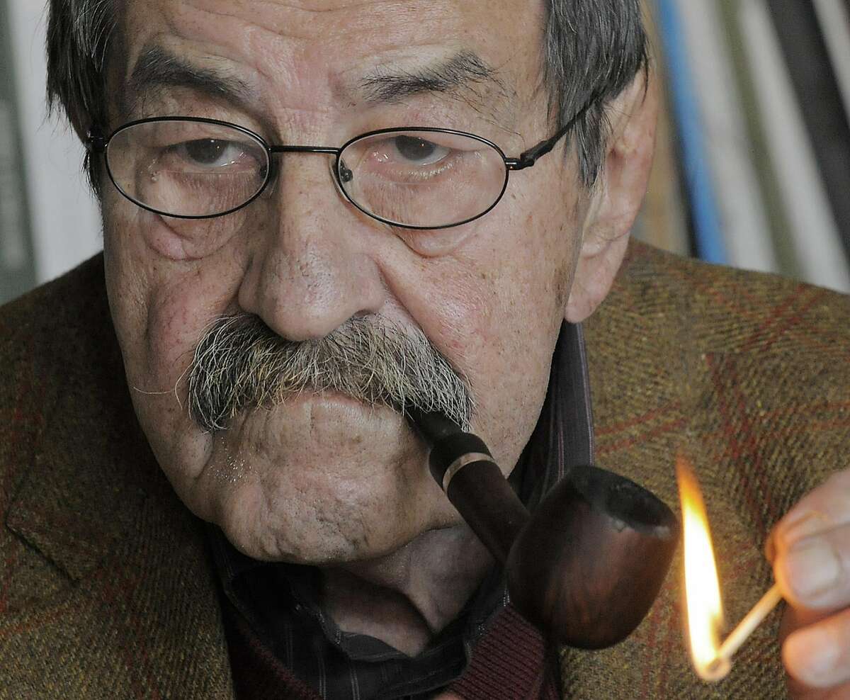 Guenter Grass, Nobel-laureate German writer, dies