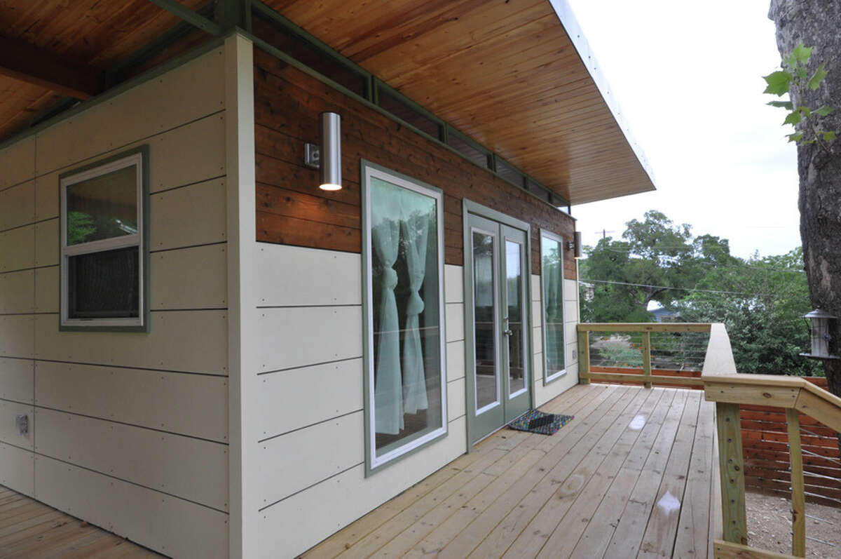 Texas-based company proves that backyard studios are the new home office