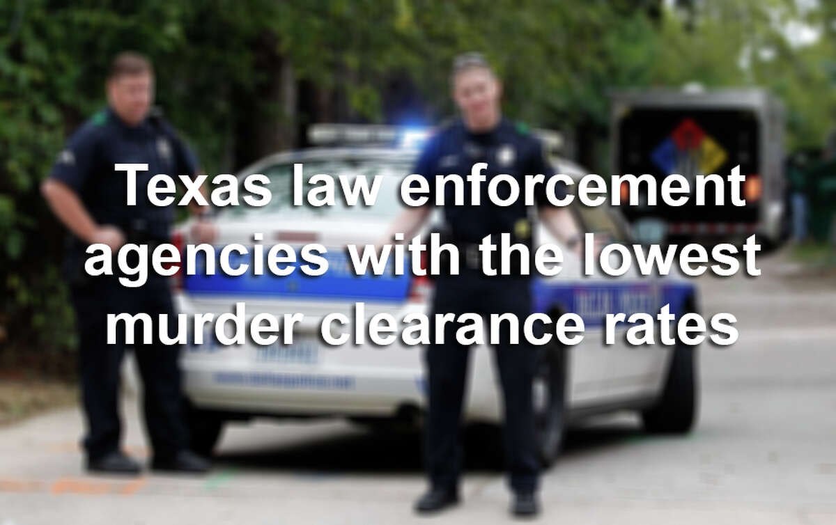 How many murders do Texas law enforcement agencies clear?