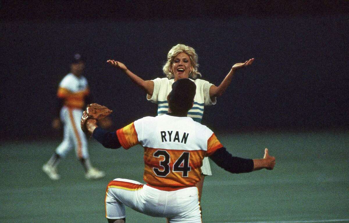 30 years ago: Morganna the Kissing Bandit, the Dome's 20th and Stevie ...