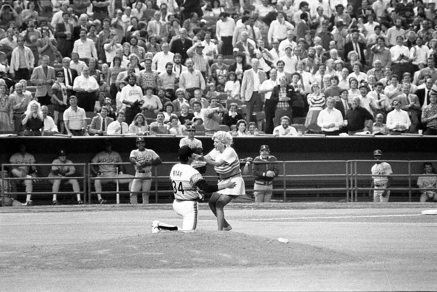 30 years ago: Morganna the Kissing Bandit, the Dome’s 20th and Stevie ...