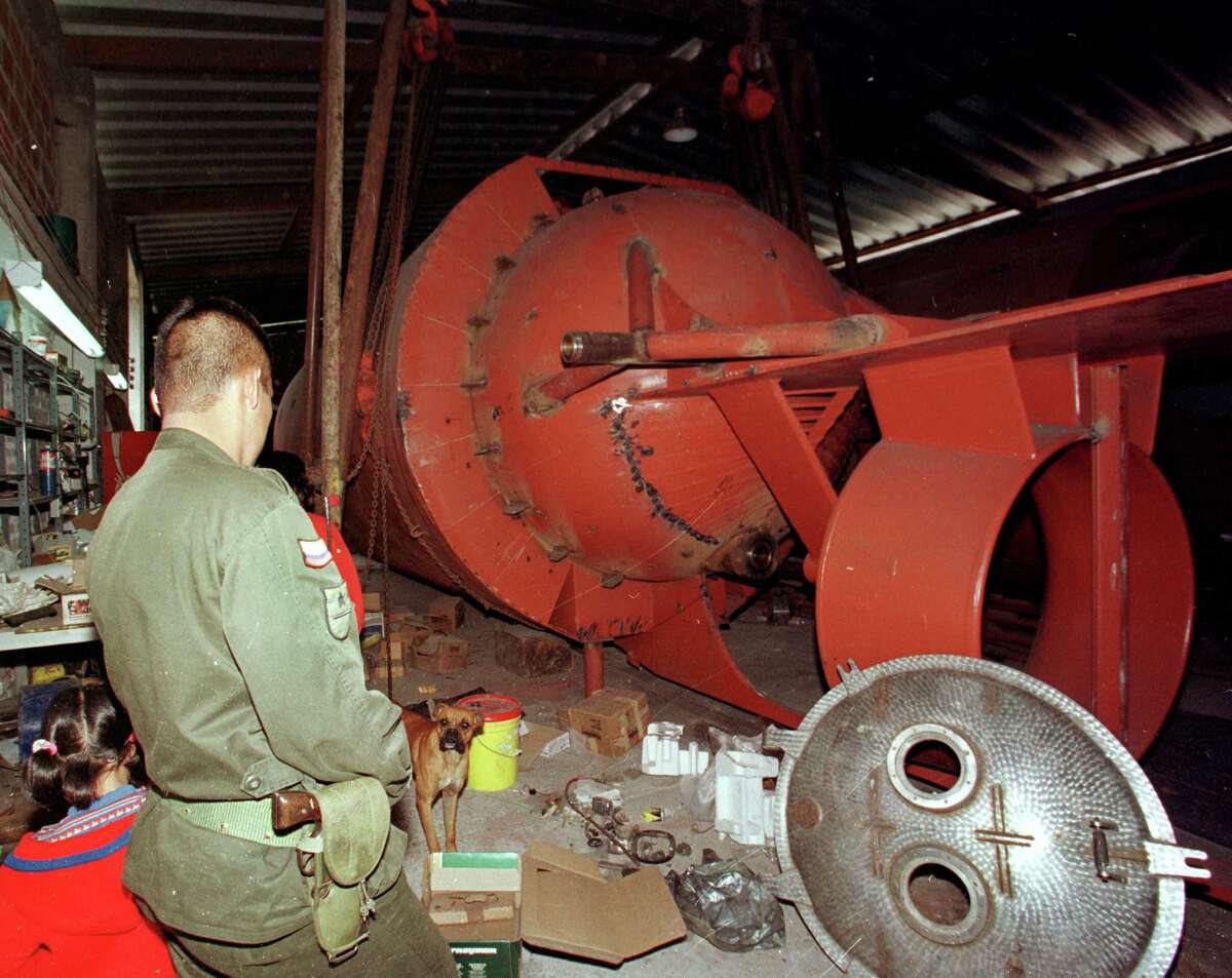 How cartels use 'narco-submarines' to smuggle drugs by the ton