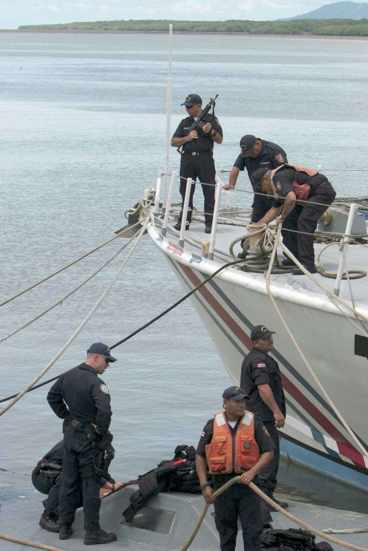 How cartels use 'narco-submarines' to smuggle drugs by the ton