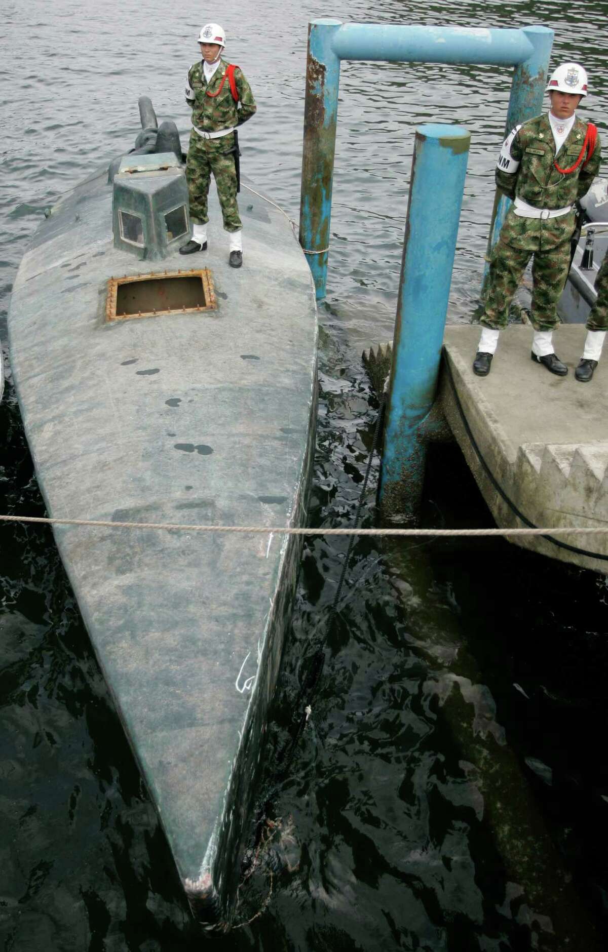 How cartels use 'narco-submarines' to smuggle drugs by the ton